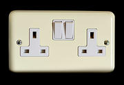 13 Amp 2 Gang Twin DP Switched Socket - White Chocolate